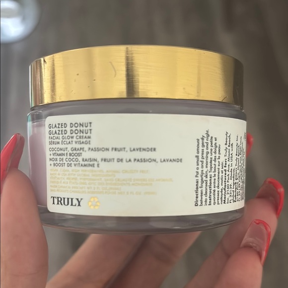 TRULY | Skincare | Truly Glazed Donut Facial Cream With White And Gold ...